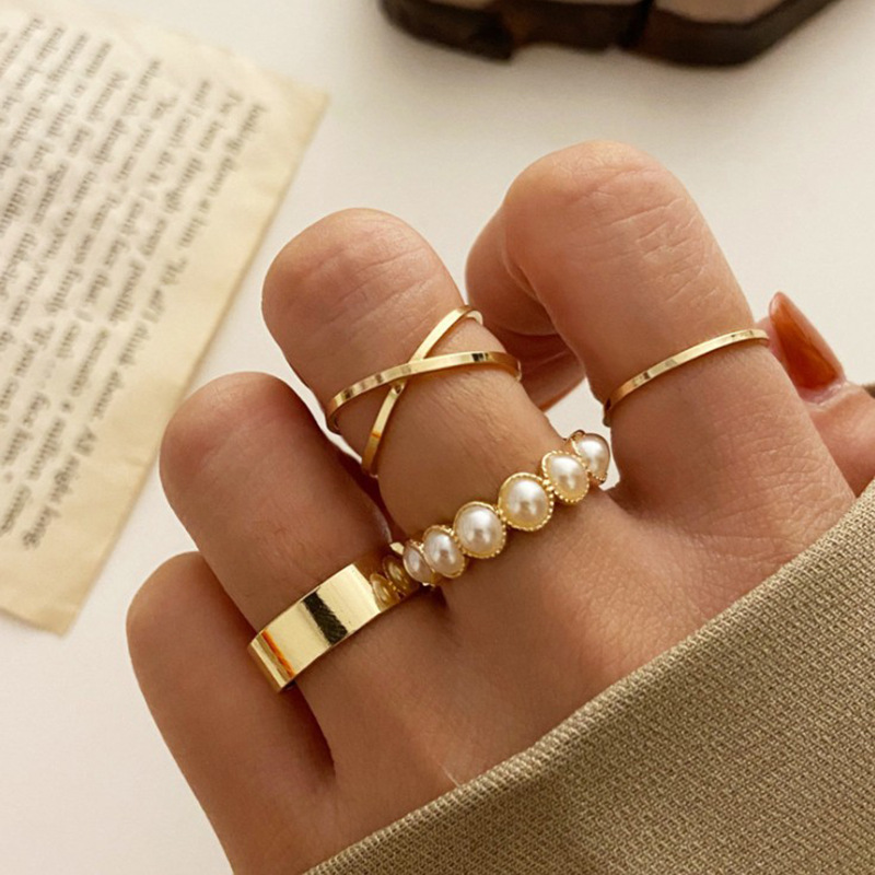 Four Pieces Of Creative Retro Inlaid Pearl Joint Ring Set - CJdropshipping